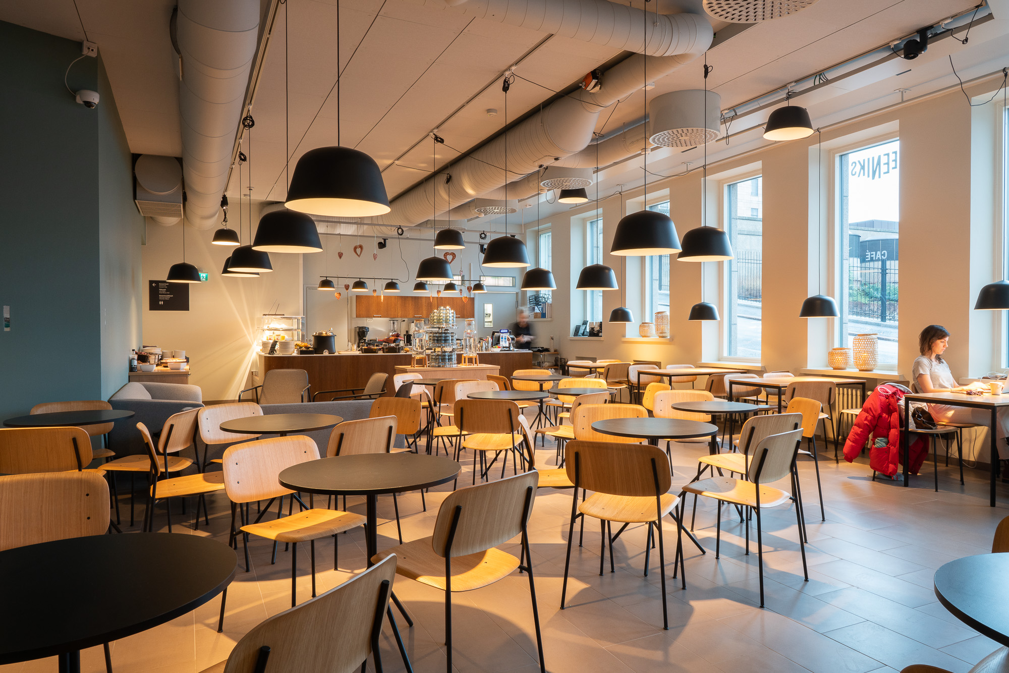 Wine Café Feeniks serves many needs | Uniarts Helsinki