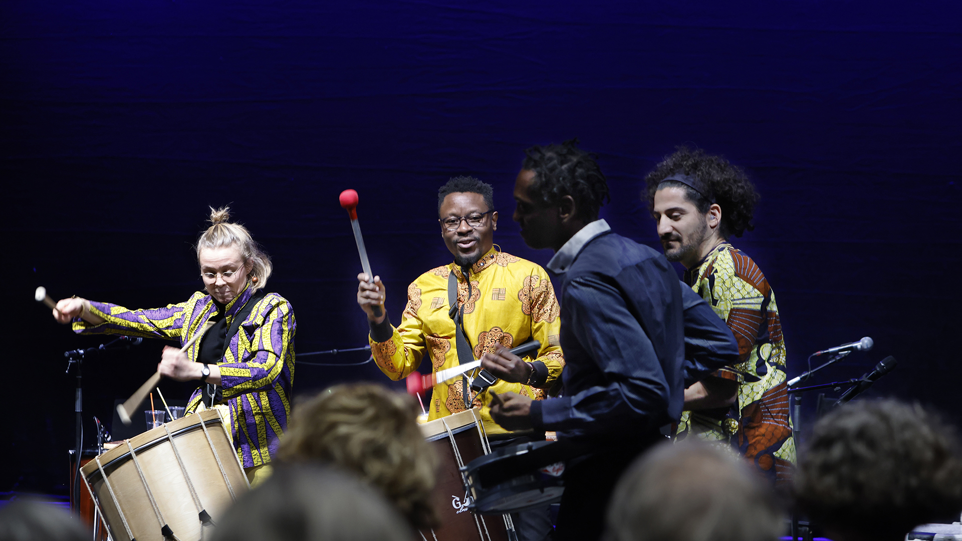 Tule ky­sy­mään ha­ke­mi­ses­ta glo­bal musicin kou­lu­tus­oh­jel­maan ...